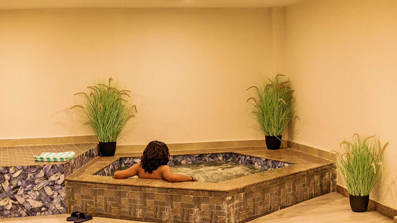 About Us | Hotel Mechi Crown